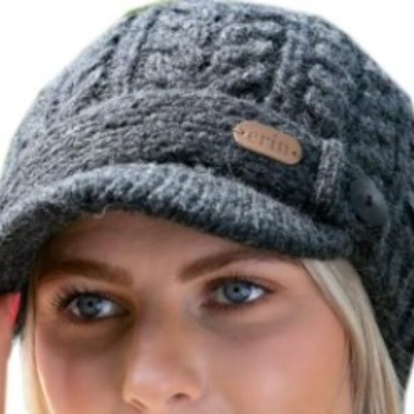 erin | Accessories | Nwt Erin Wool Cable Knit Peak Hat | Poshmark